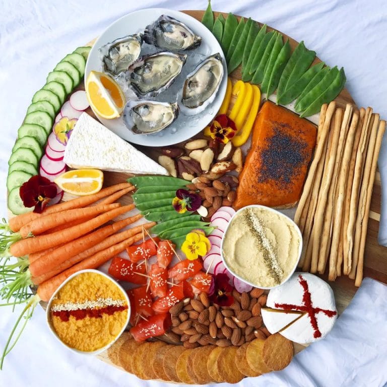 How to Make an Epic Healthy Platter + 6 Board Ideas