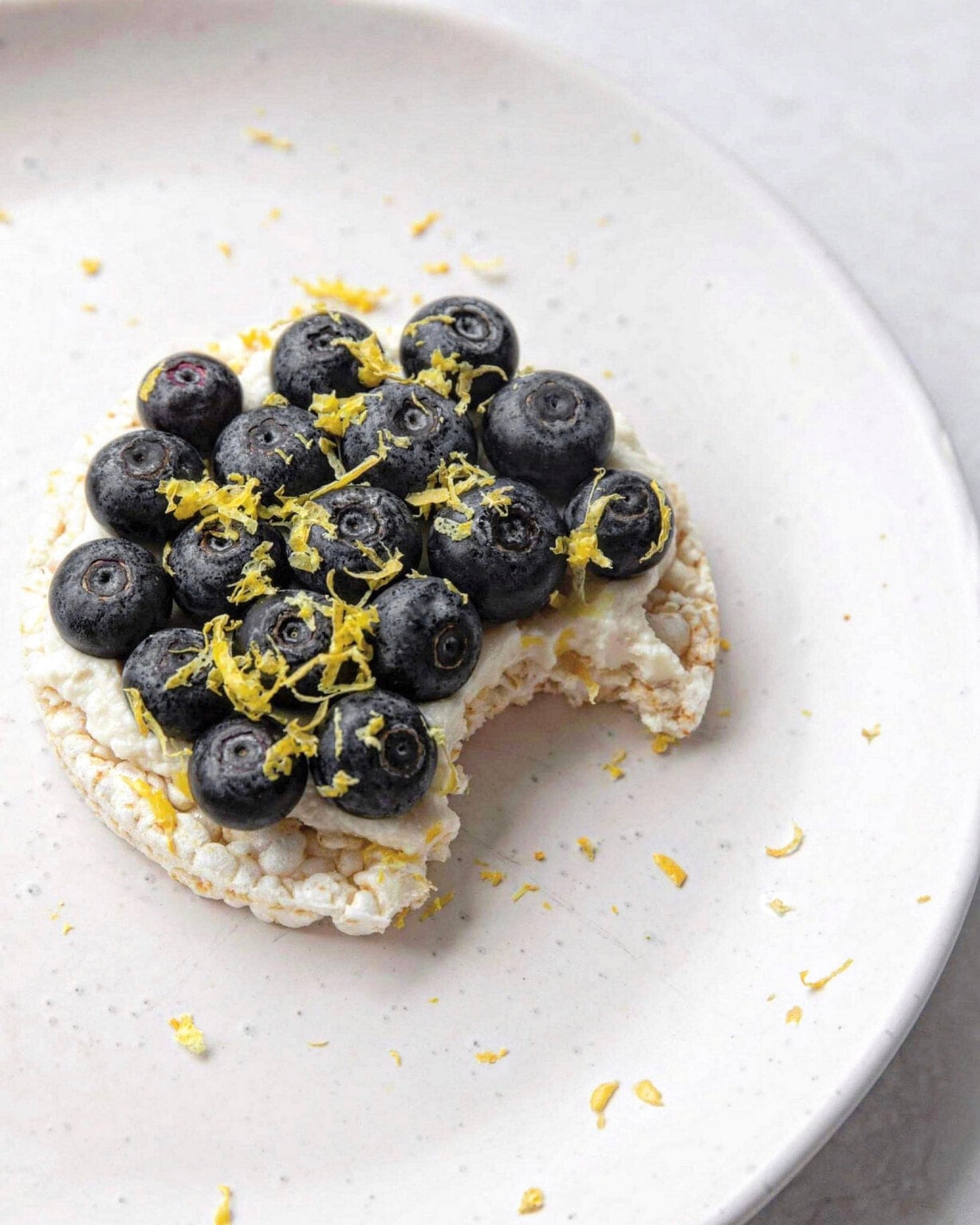 5 Delicious & Healthy Rice Cake Topping Ideas - Nourish & Tempt