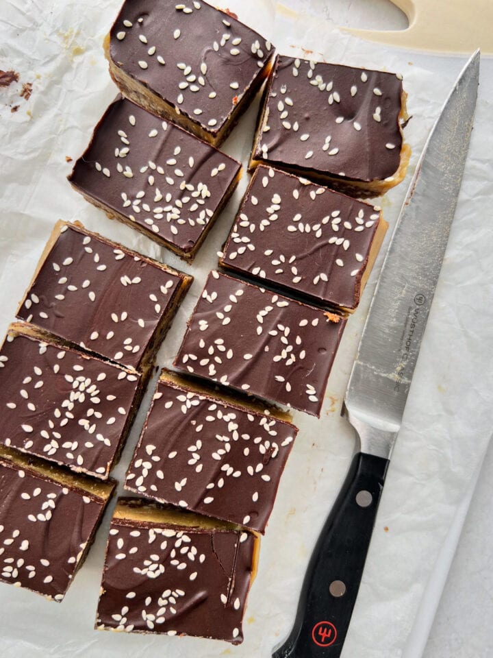 No-Bake Tahini Caramel Dessert Bars - Nourish & Tempt