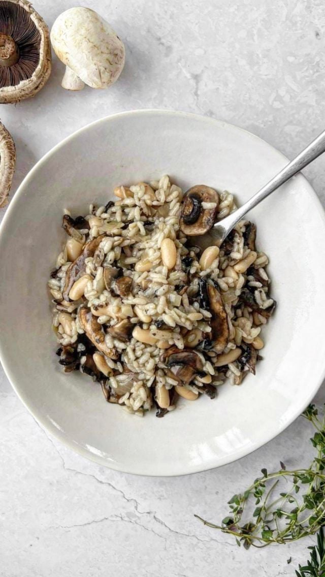 Hummus & Vegetable Stick Snack Jars - Nourish & Tempt